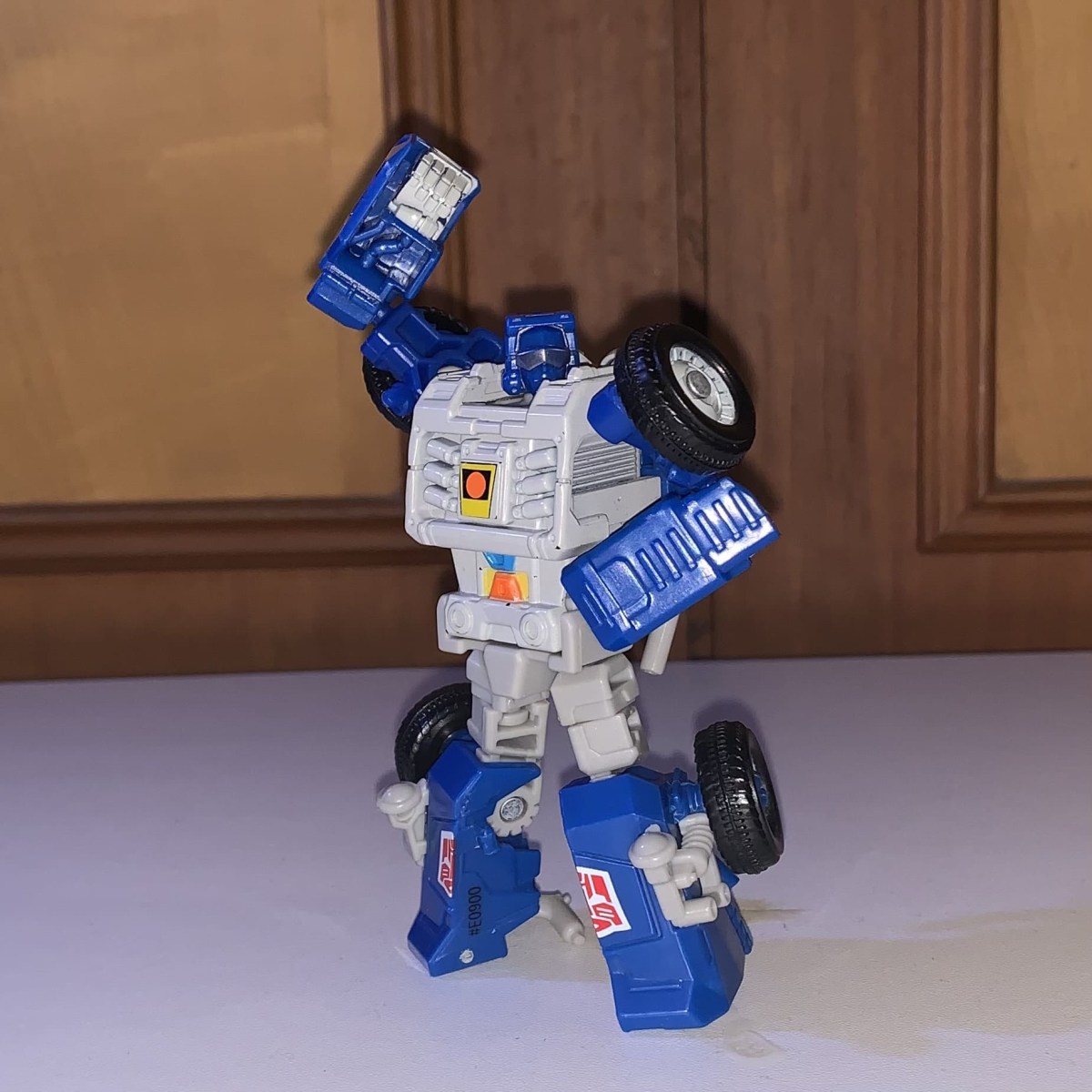 Transformers Power Of The Primes Legends Beachcomber Review ...