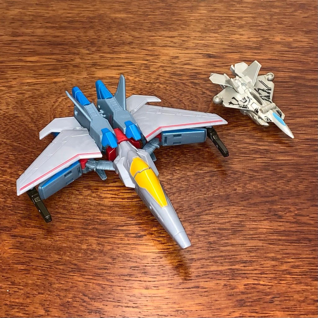 Transformers Robots In Disguise 2015 Warrior Starscream Review ...